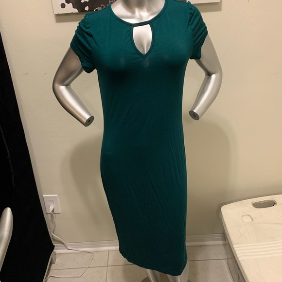 Forever 21 | Dresses | Key Hole Dress | Poshmark